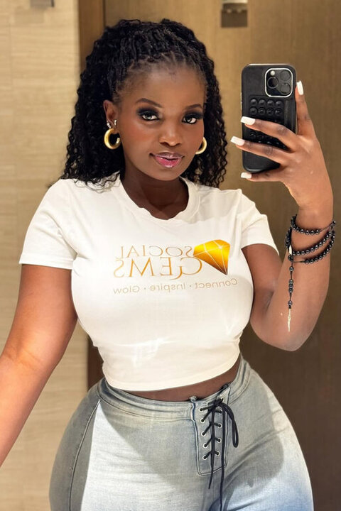 Online dating and communication platform allowing members to exchange ...